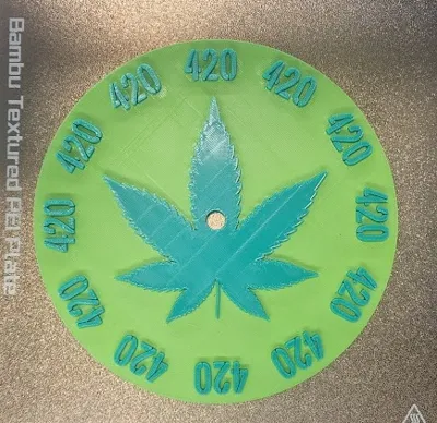 15cm Cannabis Leaf Wall Clock, raised design by Bommels81 - MakerWorld