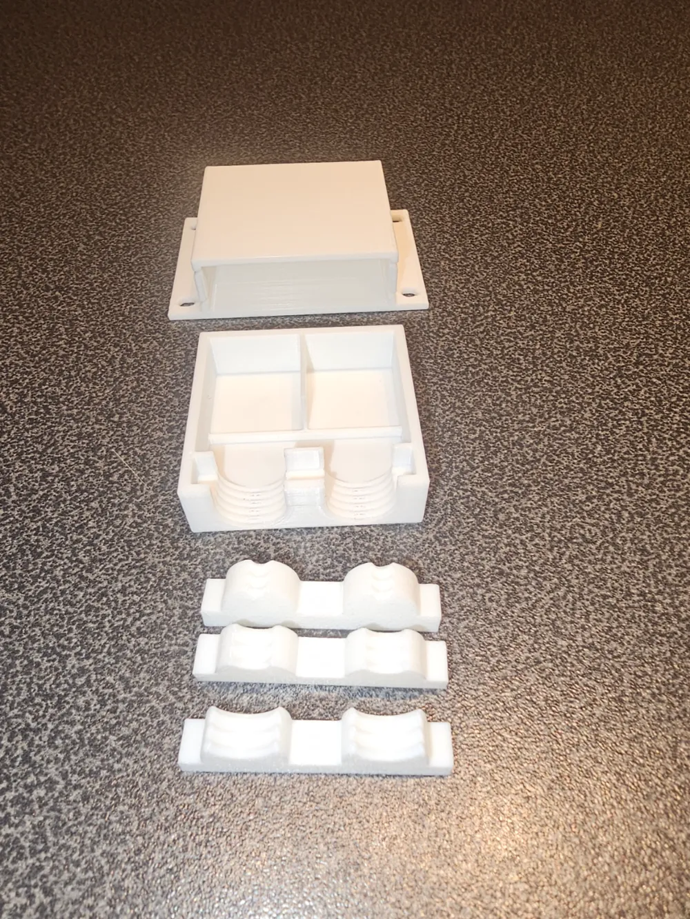 Wago box with strain relief Tool free by Olov - MakerWorld