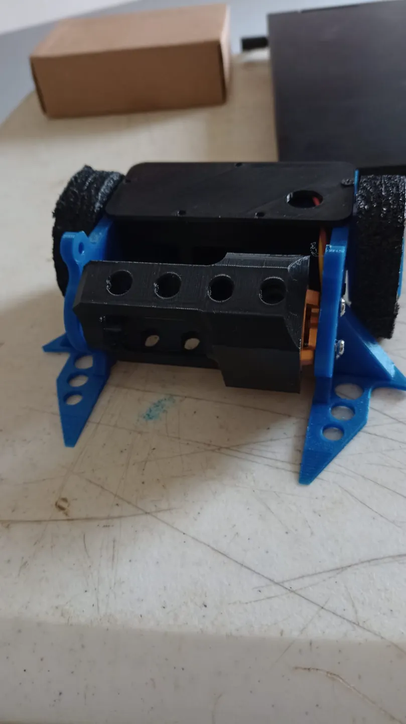 1lb Battlebot Kobra by Profe Yoshi - MakerWorld