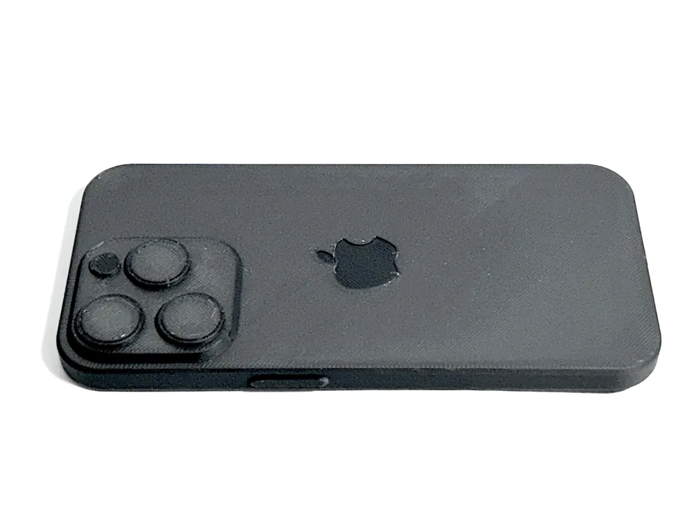 Dimensionally Accurate iPhone 15 Pro with apps - Free 3D Print Model ...