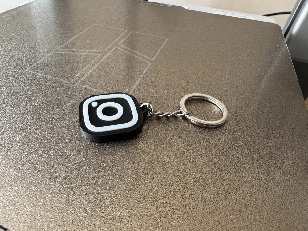 Instagram-Inspired NFC Keychain by mathias829 MakerWorld: Download Free ...