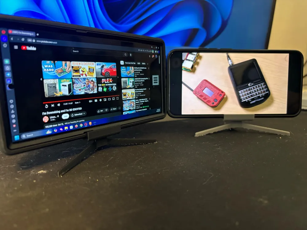 Mini Monitor Phone Stand by MartyMaker - MakerWorld