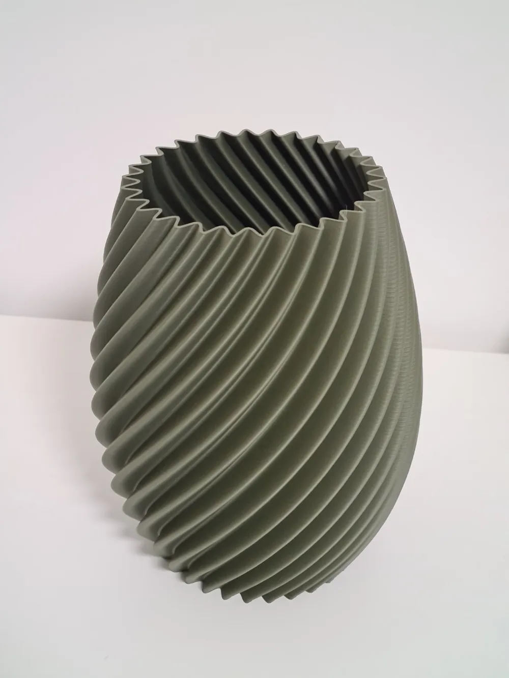 Vase "Spikey" by SourceC0d3 - MakerWorld