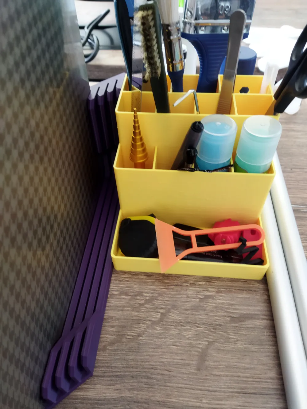 Desk organizer + build plate holder - Free 3D Print Model - MakerWorld