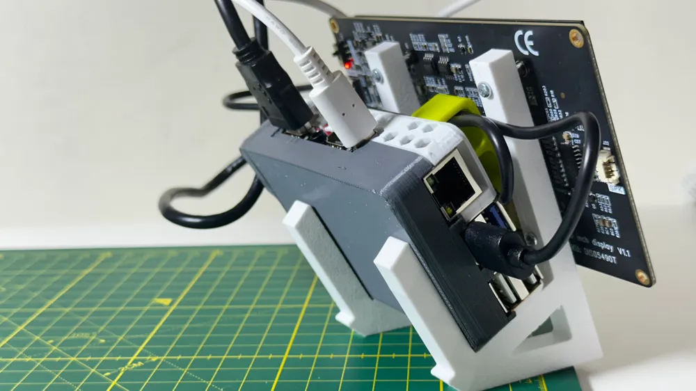 Raspberry pi 5 Screen Leg by Useful Electronics - MakerWorld