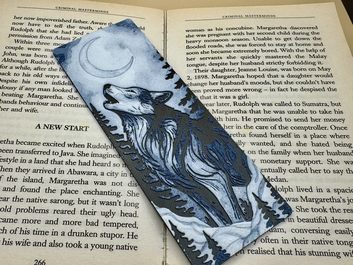 Howling Wolf Moonlit Forest Textured Bookmark - Free 3D Print Model ...