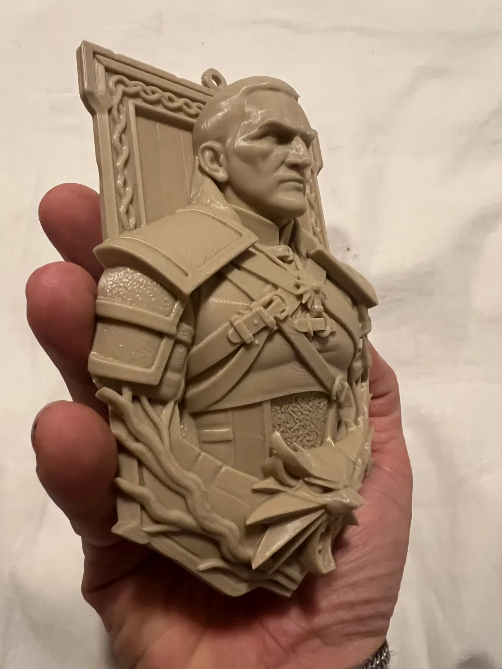 Pixel Trophy – Geralt of Rivia (The Witcher 3) - Free 3D Print Model ...