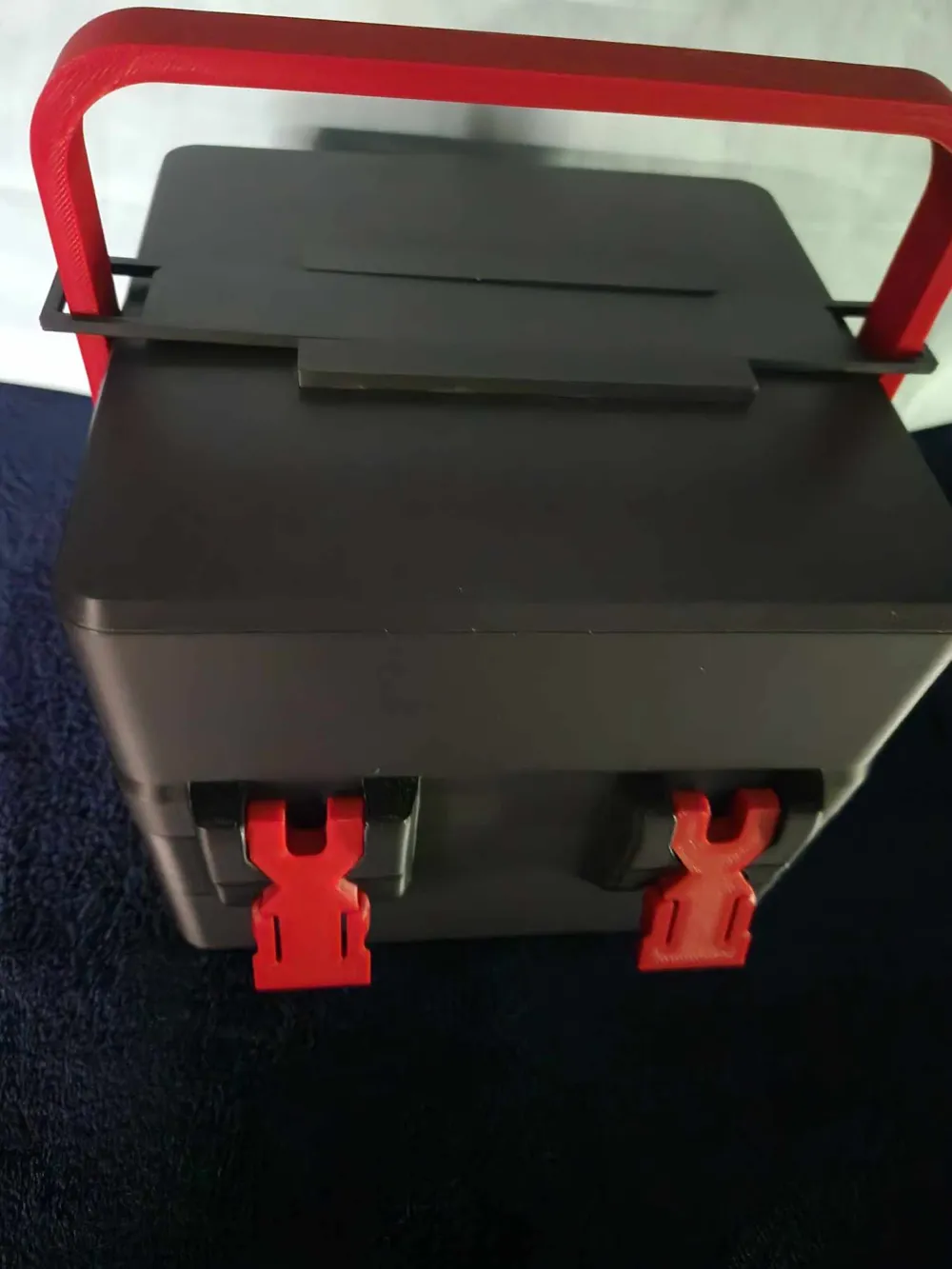 Box with handle and Latches by PJs Printed Pretties MakerWorld ...