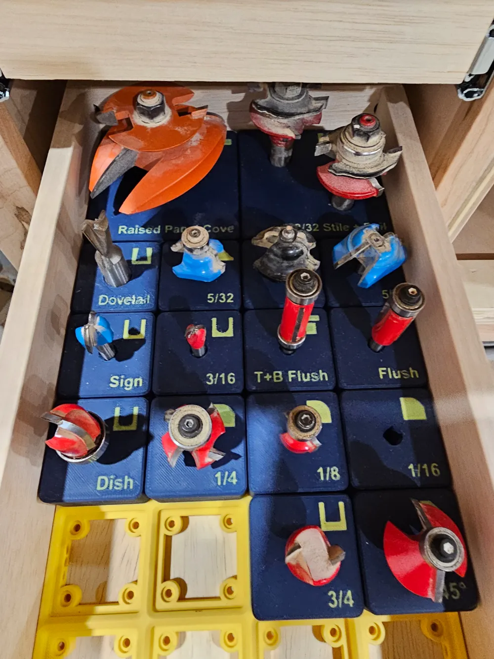 Gridfinity Multicolor Router bit holders by Oclure - MakerWorld