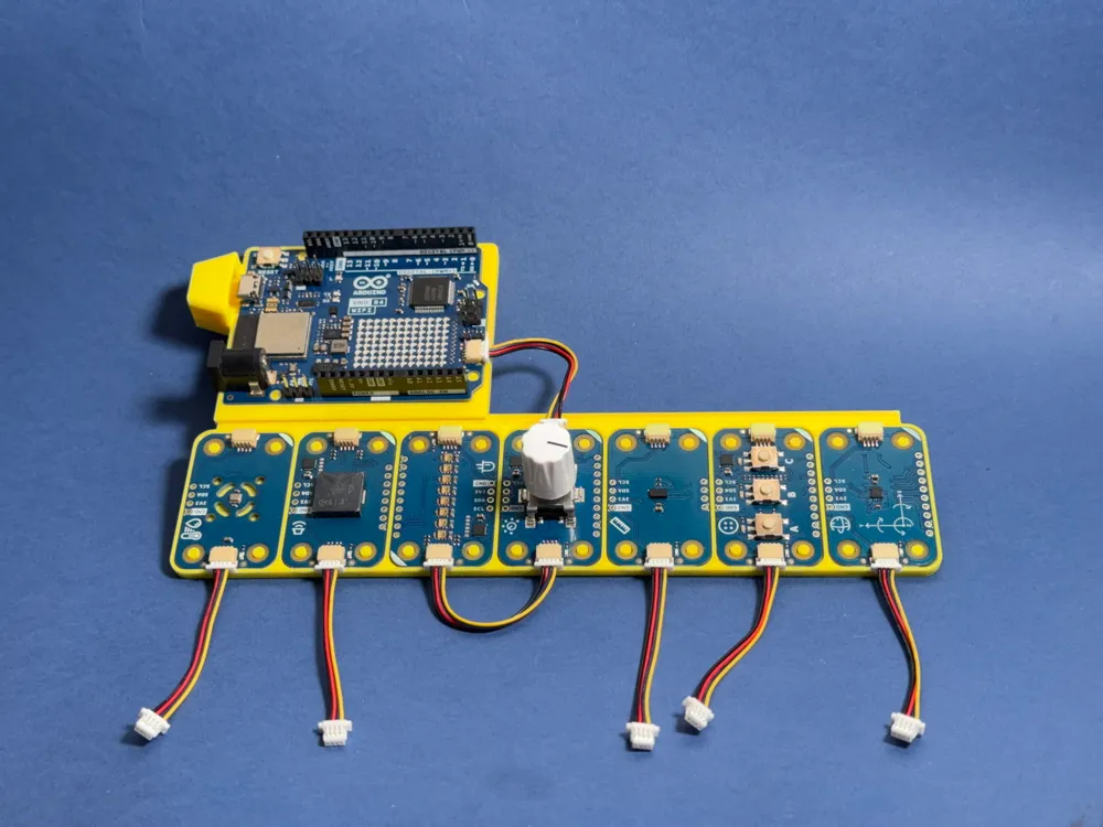 Base Per Arduino Uno R4 Con Supporto Per Modulino Da Spem De Maker World