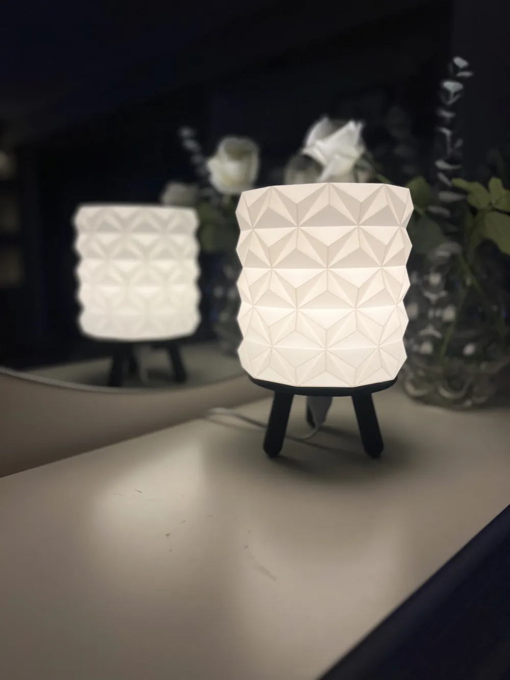 Poly Lamp with stand by Spetz3D MakerWorld: Download Free 3D Models