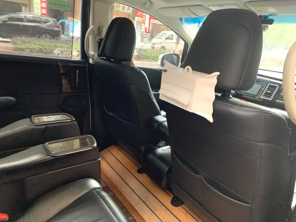 Car Headrest Tissue Box - with Adjustable Bracket, Magnetic Adsorption ...