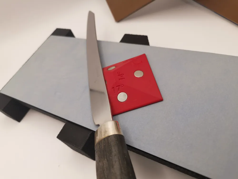 Sandpaper Holder / Knife Sharpener by Killerbyte - MakerWorld