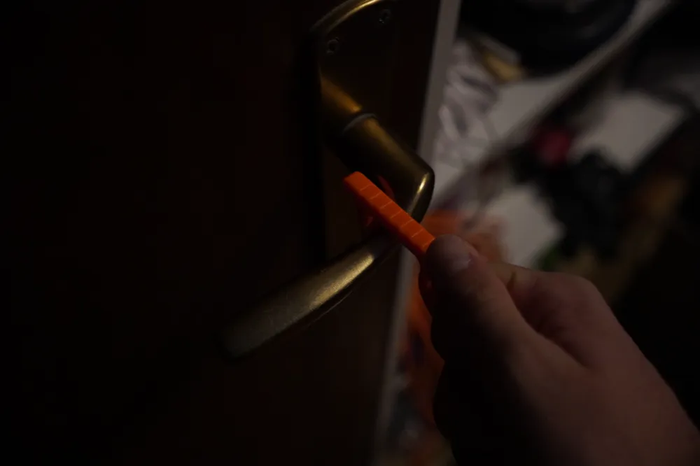 Contactless Key V1.0 - Hand Contact Prevention by ...