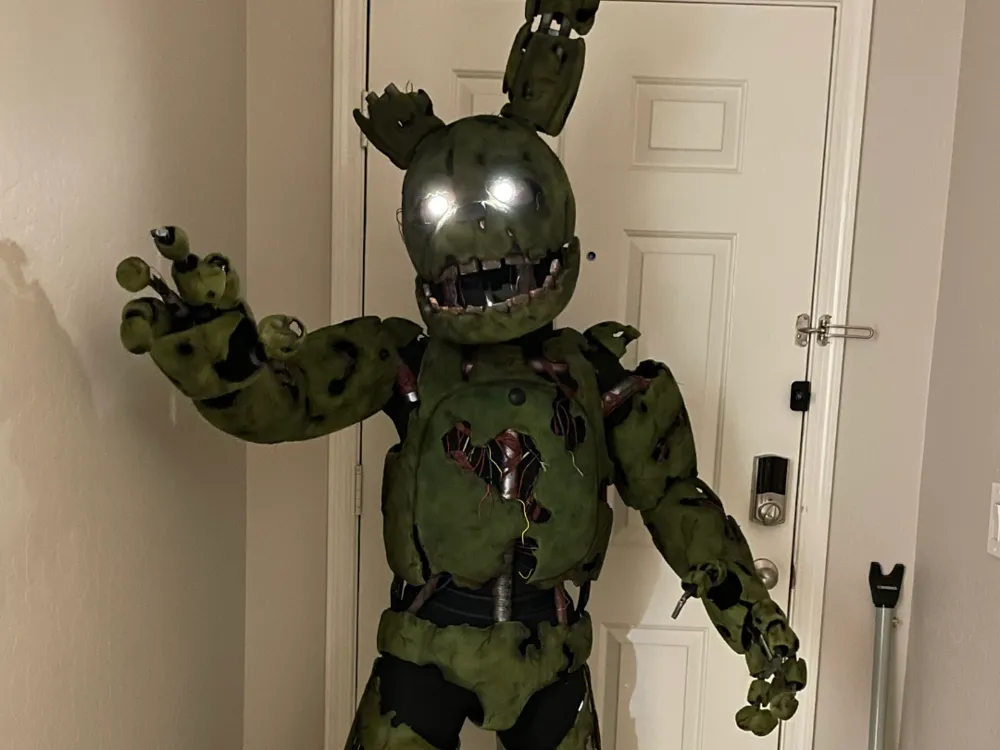 five nights at freddy's SPRING TRAP FULL SUIT by Roxas_driver ...