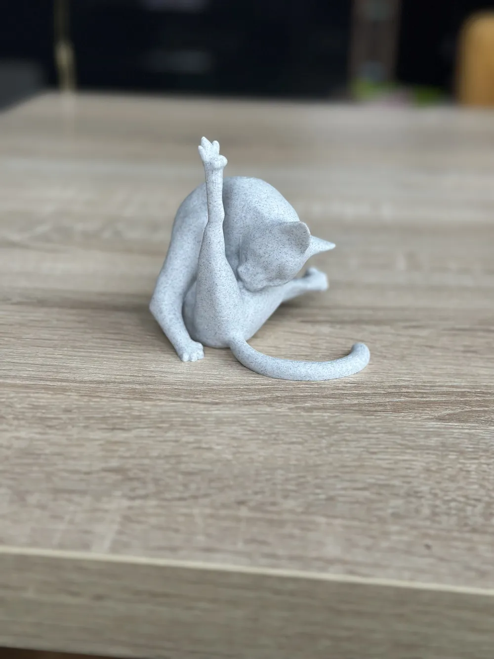 Funny cat pose - Free 3D Print Model - MakerWorld