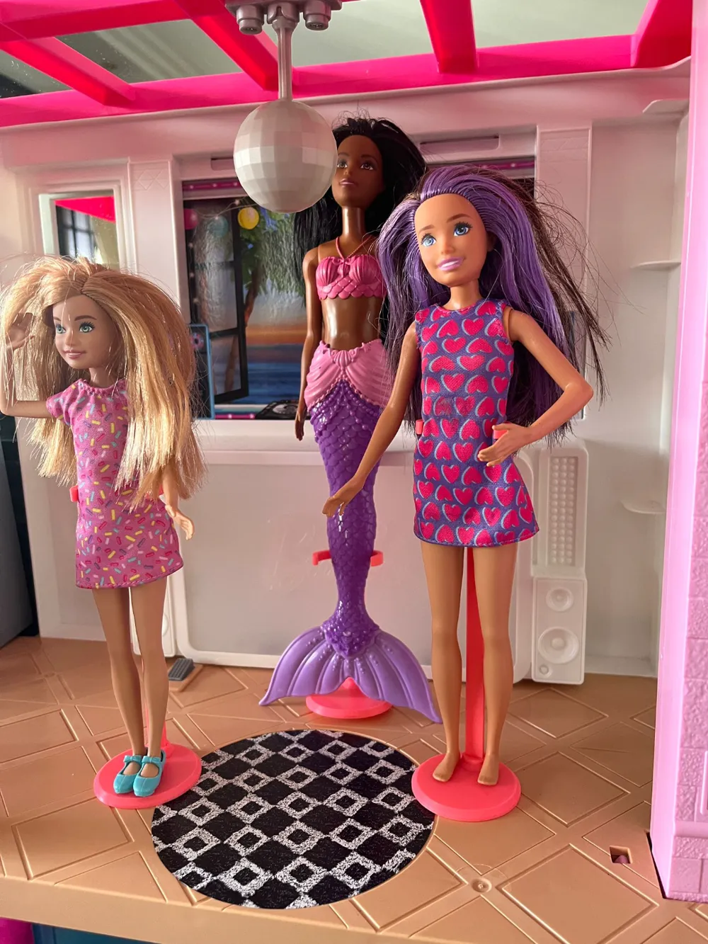 Barbie Stand by JorgeP - MakerWorld