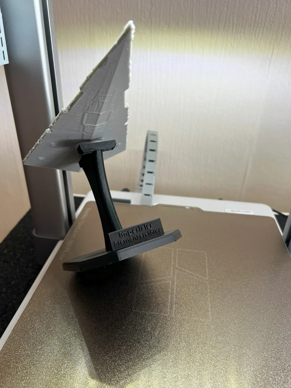 Star Wars Imperial Star Destroyer with Stand - Free 3D Print Model ...