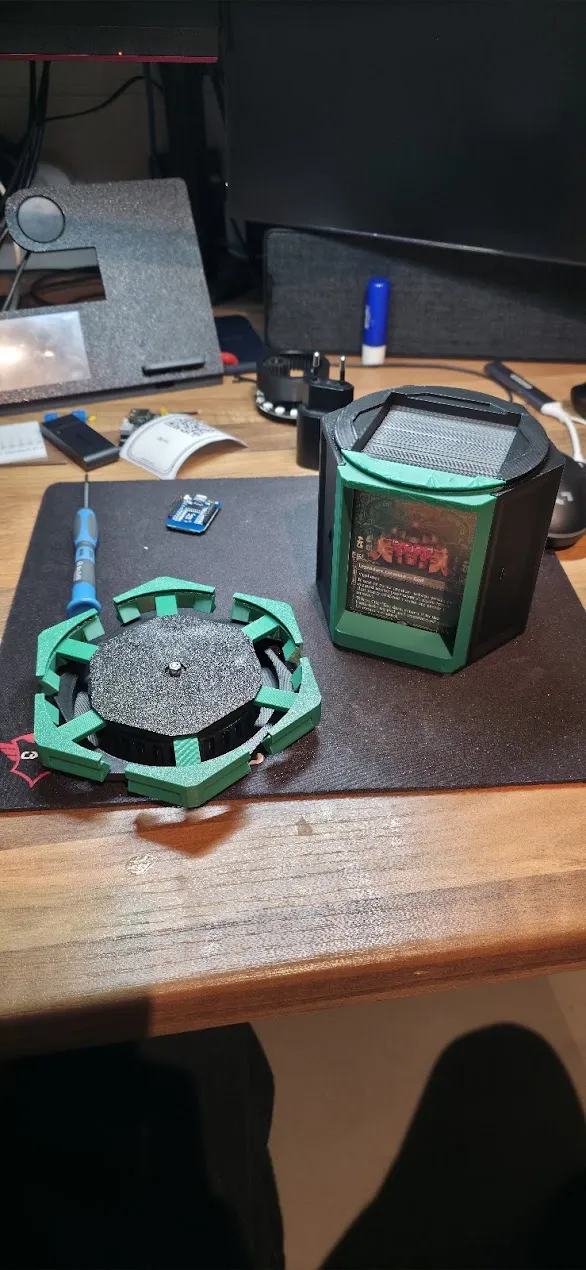 MTG deckbox with hex lock - Free 3D Print Model - MakerWorld