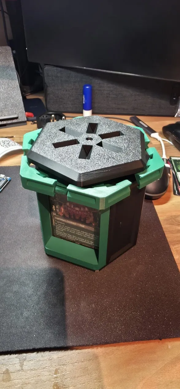 MTG deckbox with hex lock - Free 3D Print Model - MakerWorld