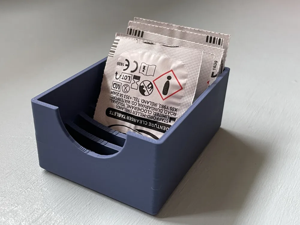 Denture cleansing tablet holder by Smisk-Marie MakerWorld: Download ...