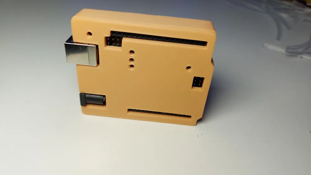 Arduino/ESP32 universalhölje – clipsystem av HD Robotics Electronics ...