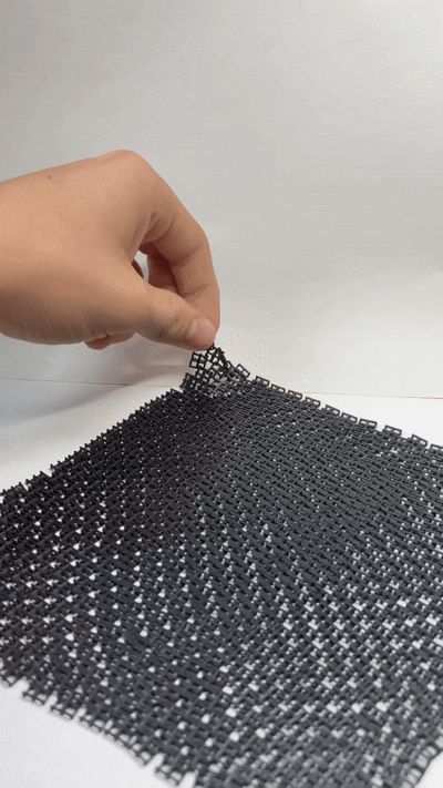 Satisfying Chain Linked Fabric Fidget V1 - Free 3D Print Model - MakerWorld