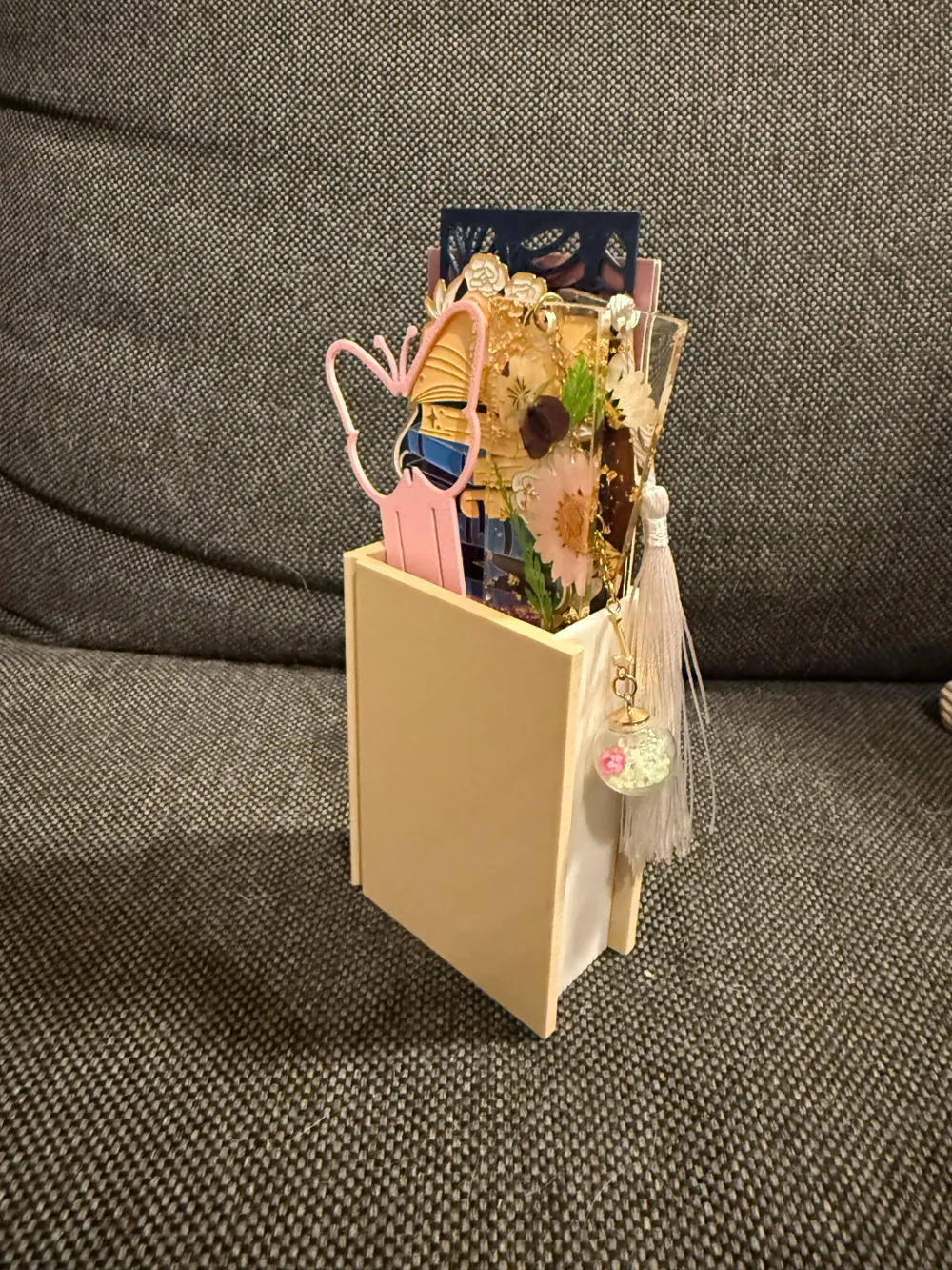 Bookmark Holder Book Design - Free 3D Print Model - MakerWorld