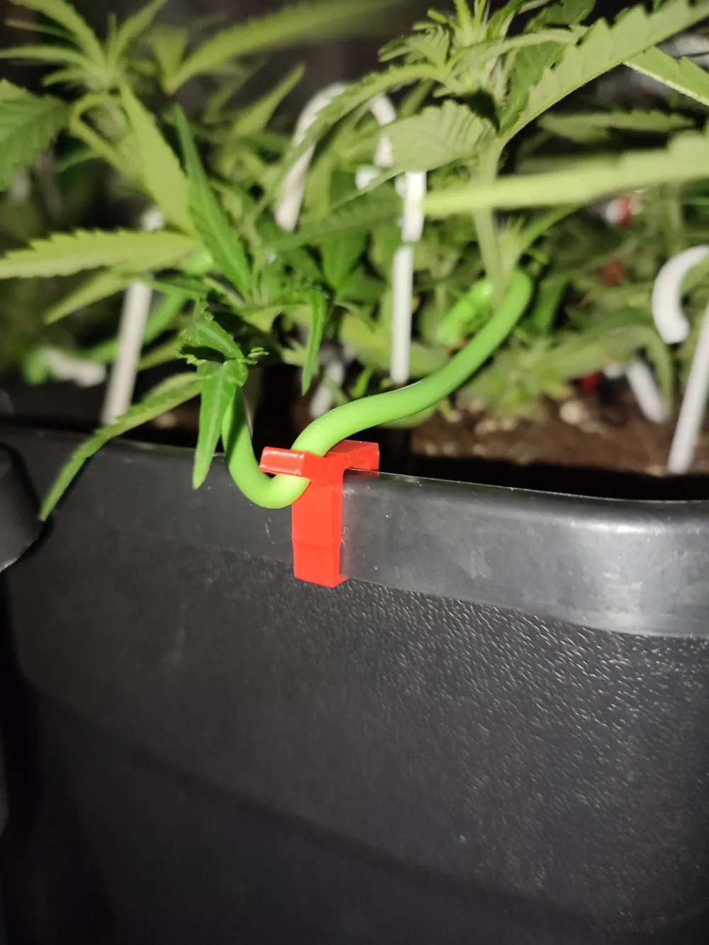 LST Bucket Clip by Langa__ - MakerWorld