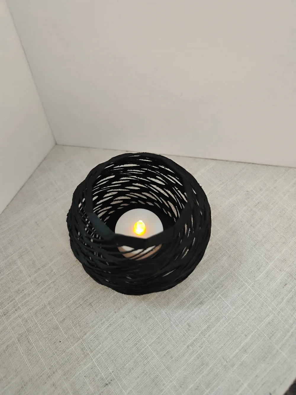 Modern Tealight - Free 3D Print Model - MakerWorld