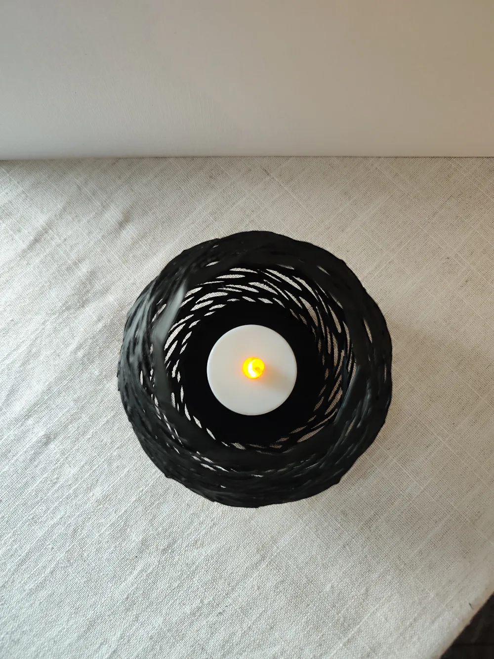 Modern Tealight - Free 3D Print Model - MakerWorld