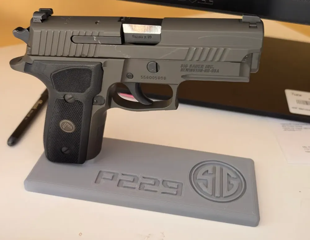 Sig Sauer P320/P229/P226 Stand by Jean_Mi_Coaster & Co. MakerWorld: Download Free 3D Models