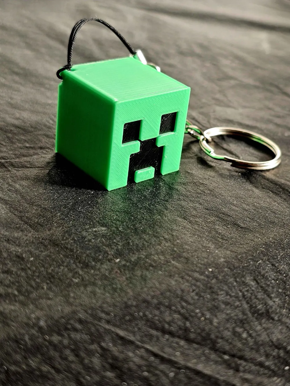 Minecraft Creeper Head Keyring by The Dingbat Army - MakerWorld