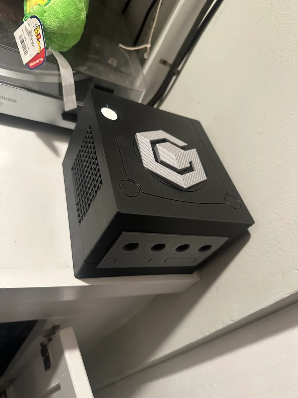 gamecube case for beelink ser5 - Free 3D Print Model - MakerWorld