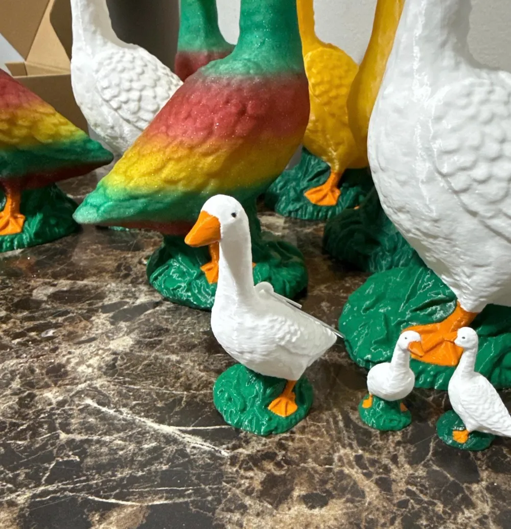 Miniature Porch Goose Christmas Ornament - Free 3D Print Model - MakerWorld