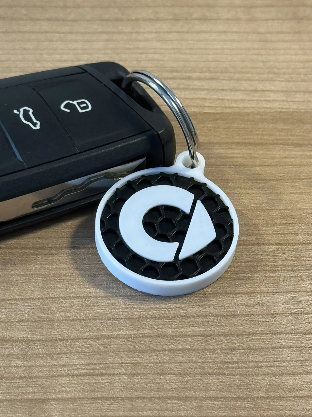 Smart Car Round Keychain - Free 3D Print Model - MakerWorld