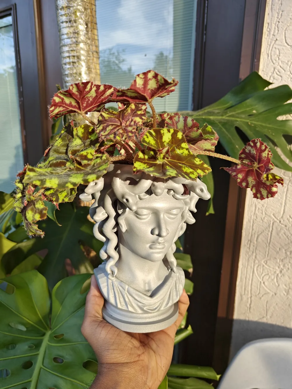 Medusa Planter – Serpentine Elegance - Free 3D Print Model - MakerWorld