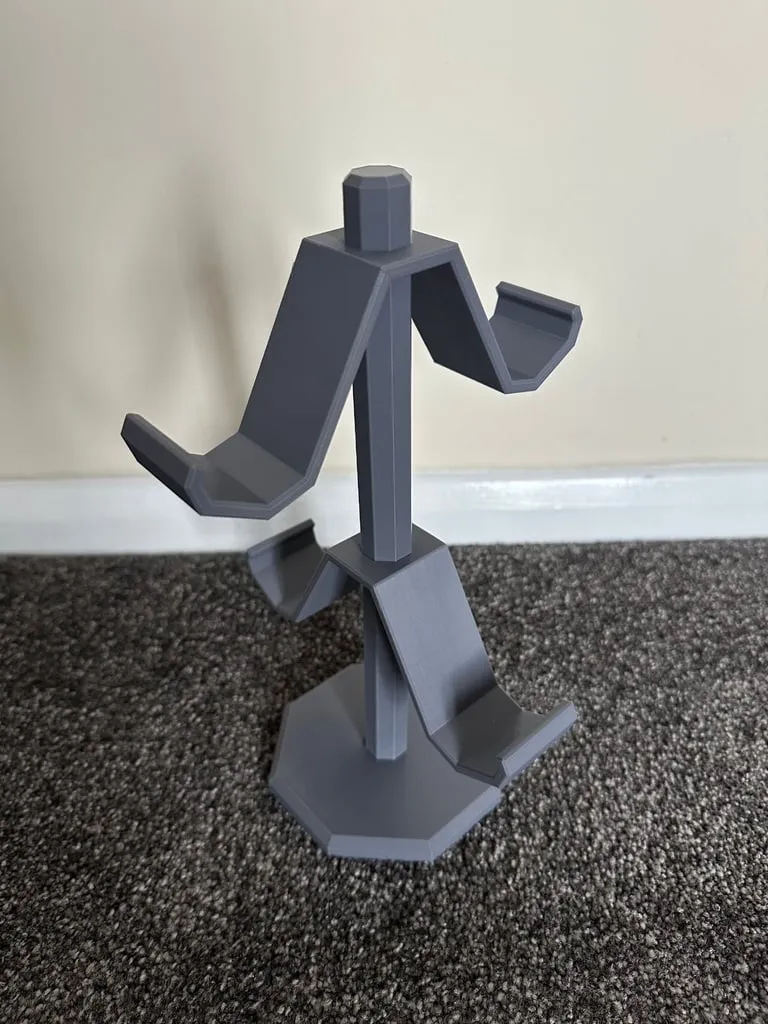 Modular game controller tree by Gee MakerWorld: Download Free 3D Models