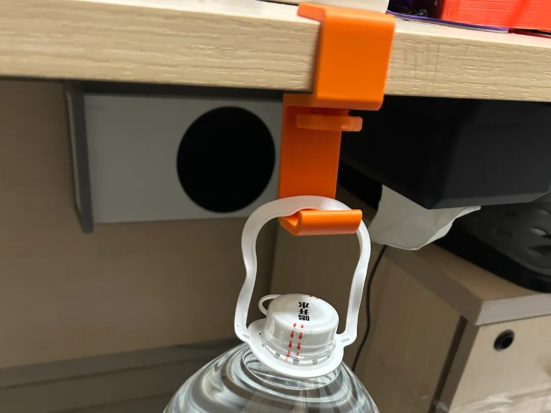 Hard-to-knock-off desktop hook by Koopa - MakerWorld