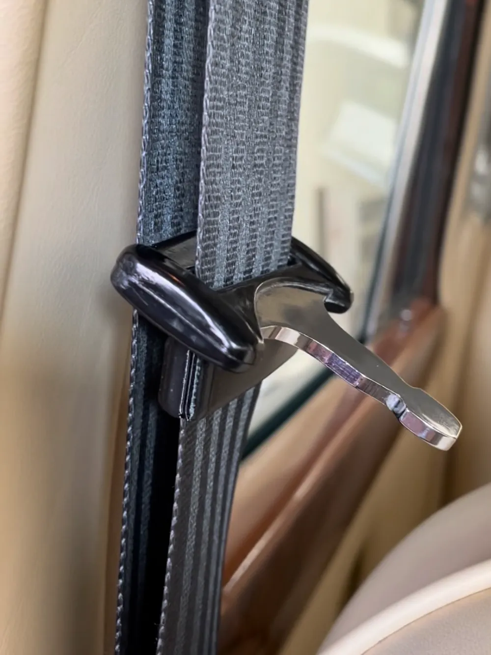 Seat Belt Clip – Buckle Stopper - Free 3D Print Model - MakerWorld