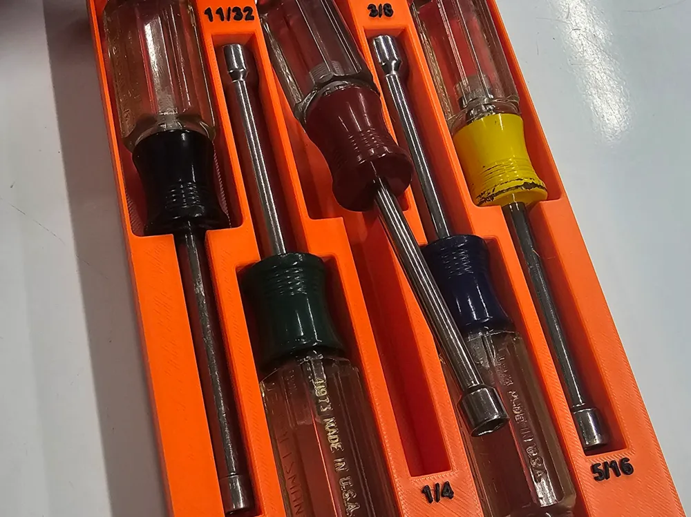 Craftsman SAE Nut Driver Set ( Gridfinity ) by Jason MakerWorld: Download Free 3D Models