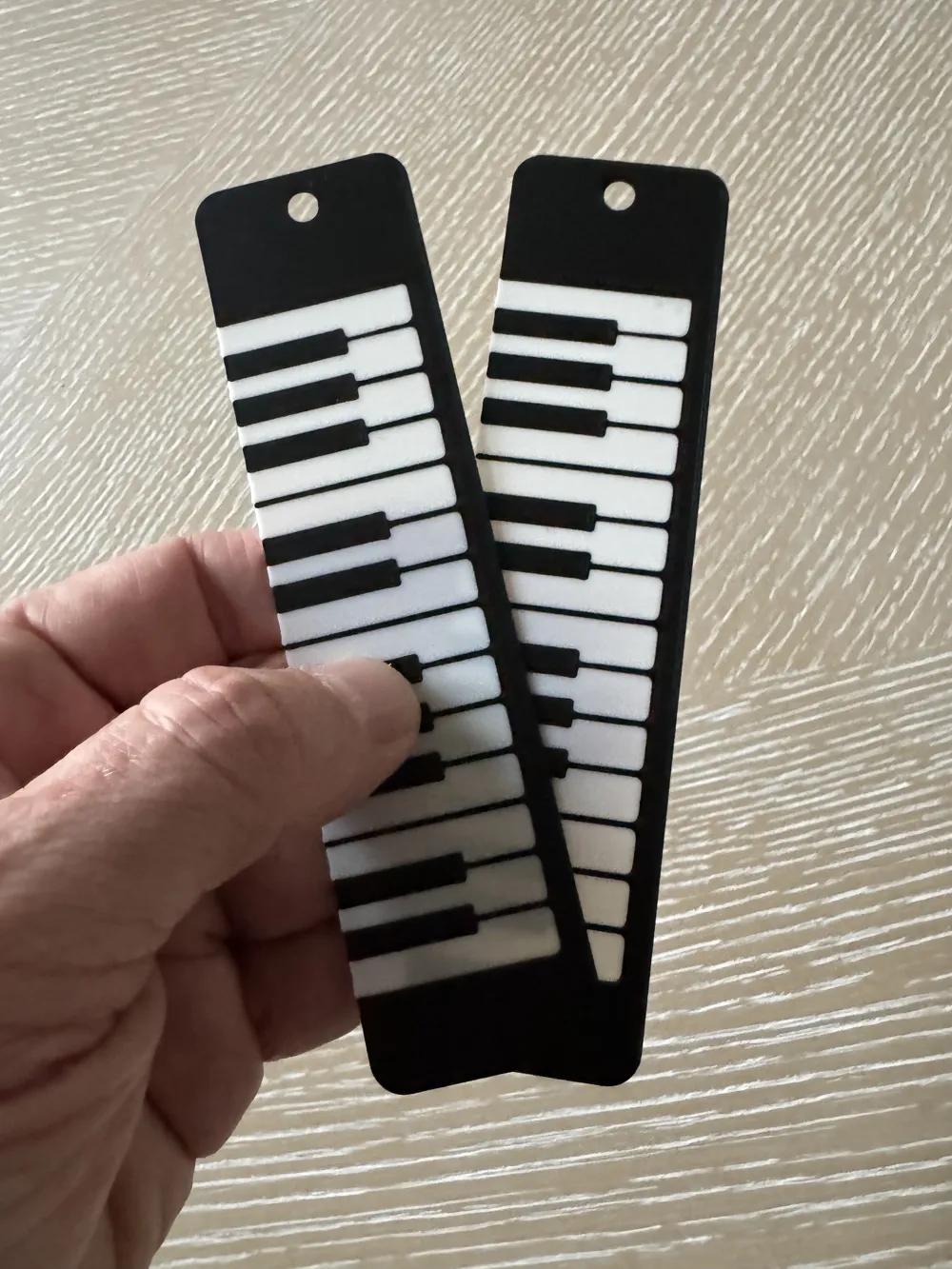 Piano Keyboard Bookmark by KelzanMakerWorld: Download Free 3D Models
