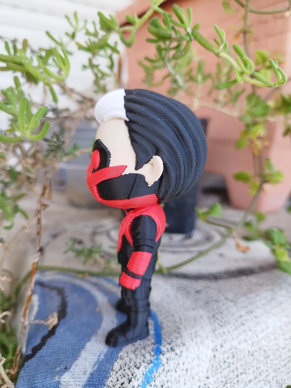 Red Hood Outlaw by Aitor MakerWorld: Download Free 3D Models