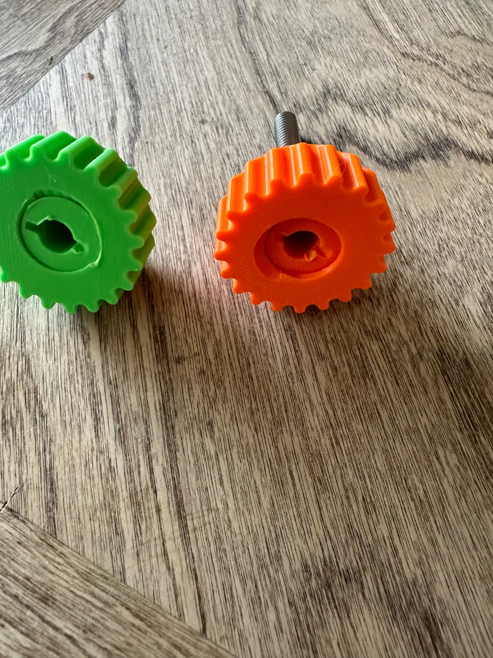 1/4-20 thumb bolt or nut screw hand by Yak Dudes - MakerWorld