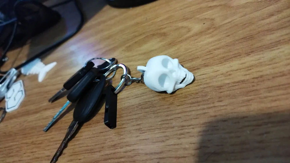 Funny Teeth Skull Keychain - Free 3D Print Model - MakerWorld