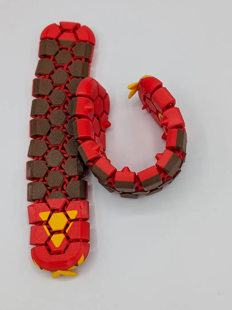 Pokémon Sizzlepede/Thermopod articulados/para jugar con ellos por angry ...