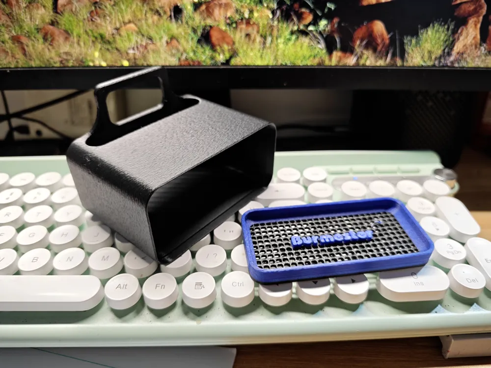 Small Square Box Phone Amplifier (Screen Unobstructed) - Free 3D Print ...