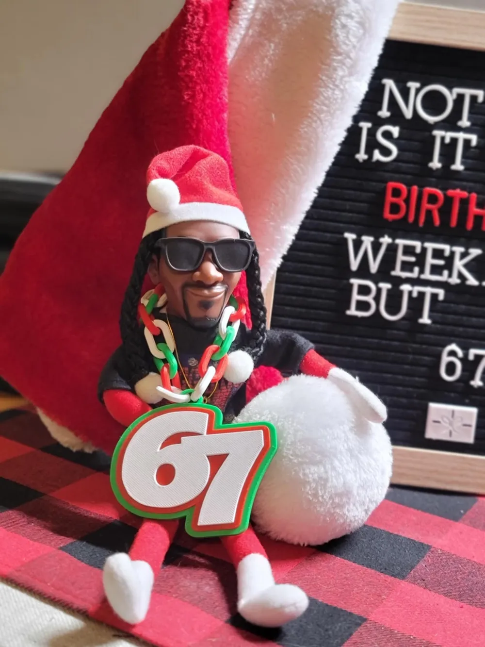 BOOSTED Elf on the Shelf 67 chain necklace logo - Free 3D Print Model ...