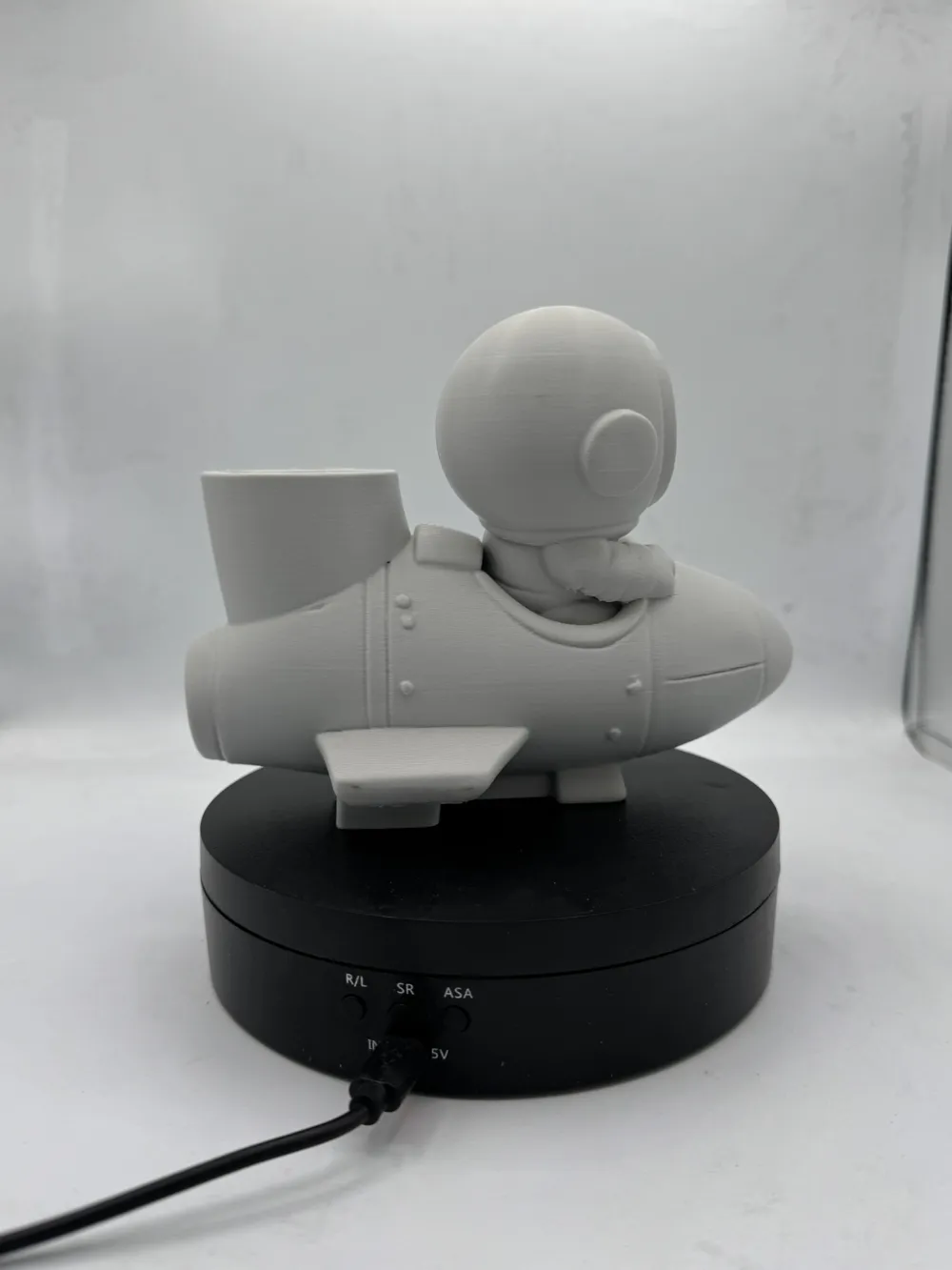 Cute Chibi Astronaut Spaceship Pen Holder by WispHollow MakerWorld ...