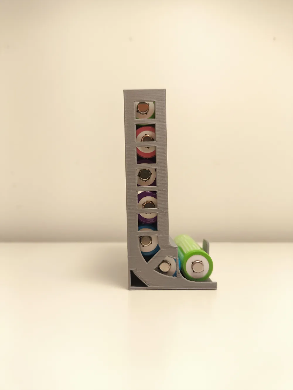 Battery dispenser AA by Matmod MakerWorld: Download Free 3D Models